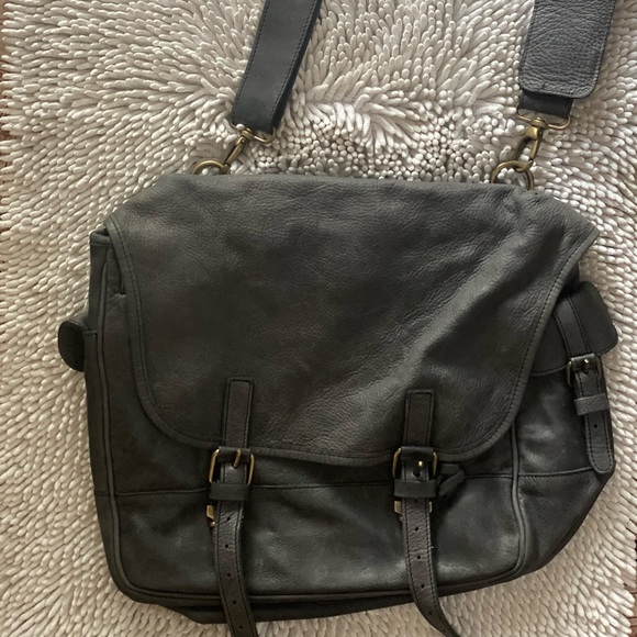 Bags | Roots Canada Genuine Leather Crossbody Bag | Poshmark